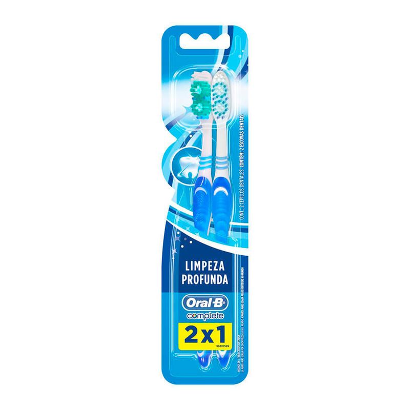 Kit com 2 Escovas Dentais Oral-B complete Macia 40 - Pense Farma Kit com 2 Escovas Dentais Oral-B complete Macia 40 - Pense Farma